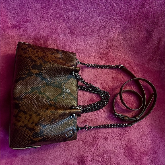 MICHAEL Michael Kors | Bags | Mk Zena Small Convertible Chain Messenger ...
